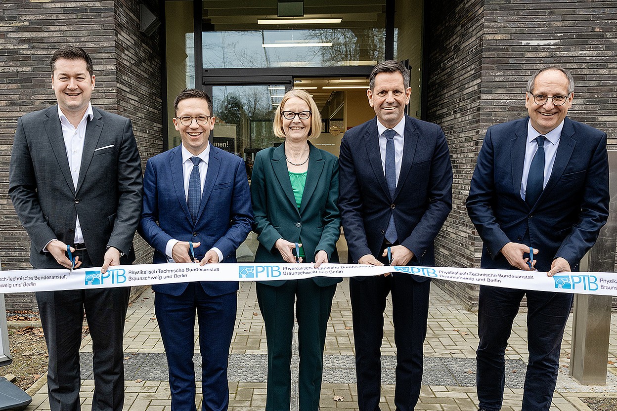 Lummer-Pringsheim Building opened at the Physikalisch-Technische ...